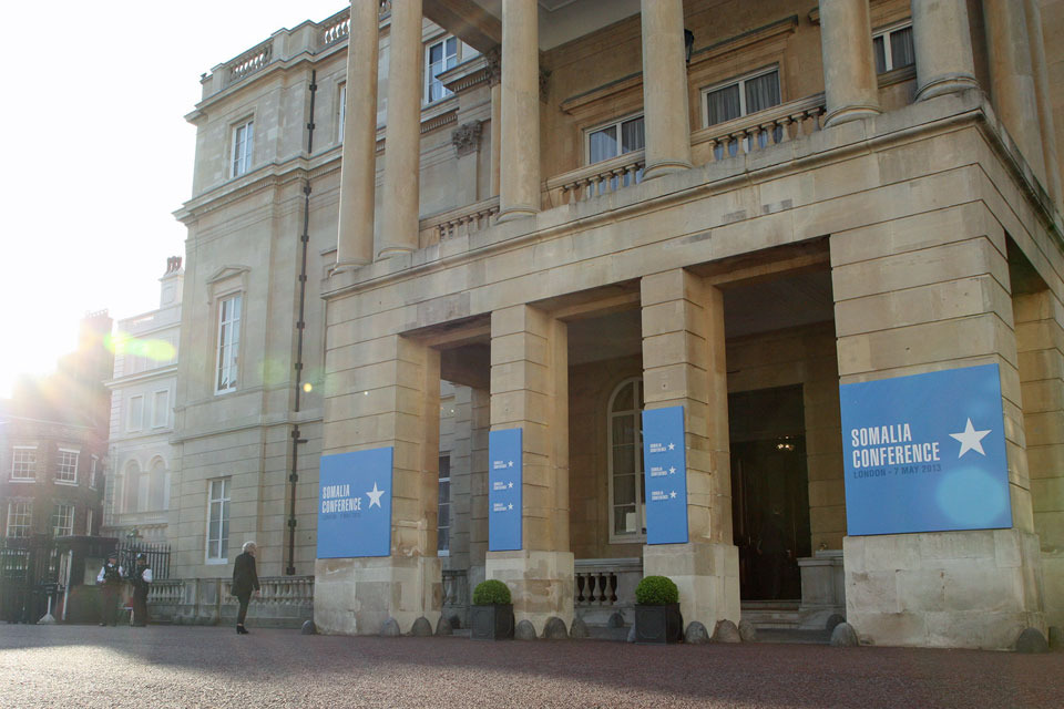 Foreign Secretary holds bilateral meetings at Somalia Conference - GOV.UK