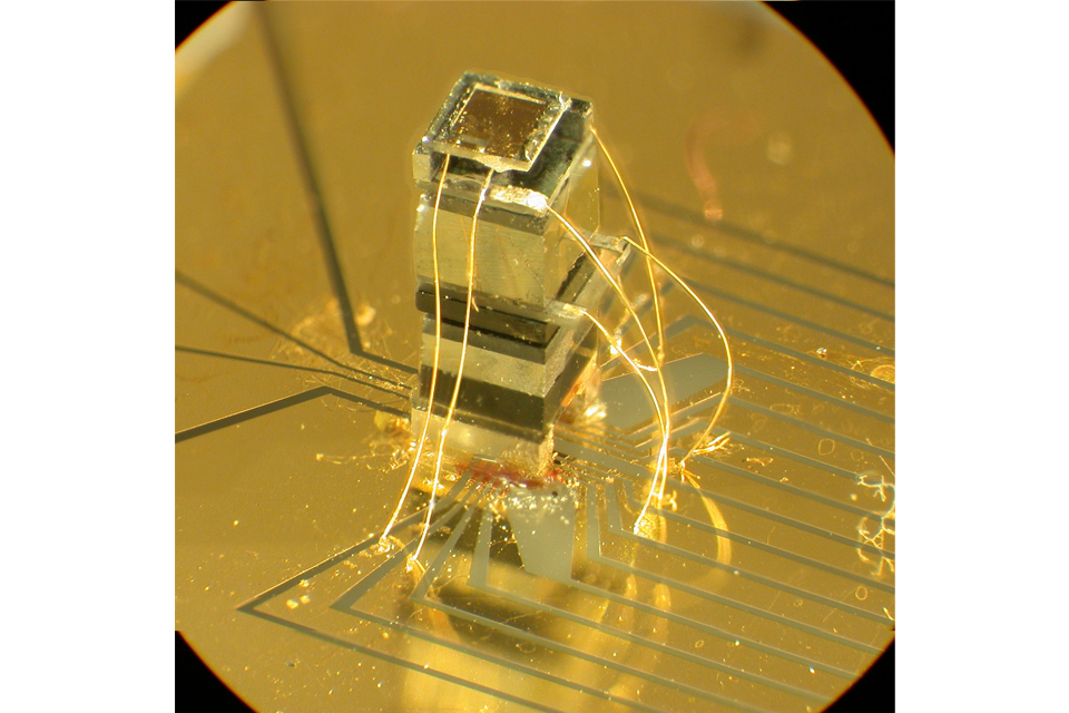 It takes two to entangle – A tea-time diversion through Quantum Physics ...