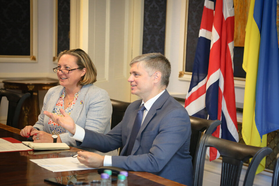 UK and Ukraine launch talks on digital trade deal to support Ukrainian ...
