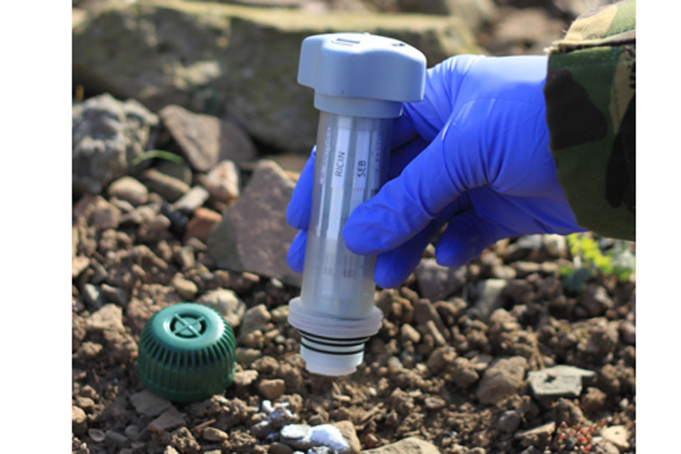 MOD scientist develops multiple-substance detection device - GOV.UK