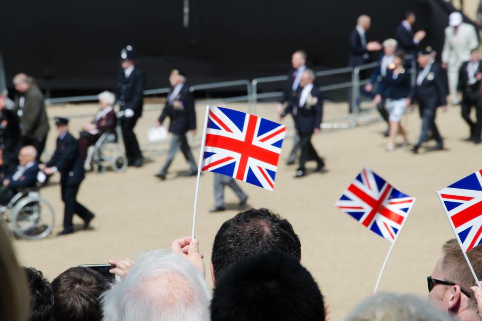 Nuclear test veterans to receive medal as event remembers their service ...
