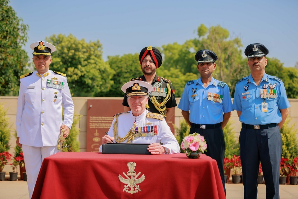 UK Defence Chief strengthens military ties in India | Mirage News