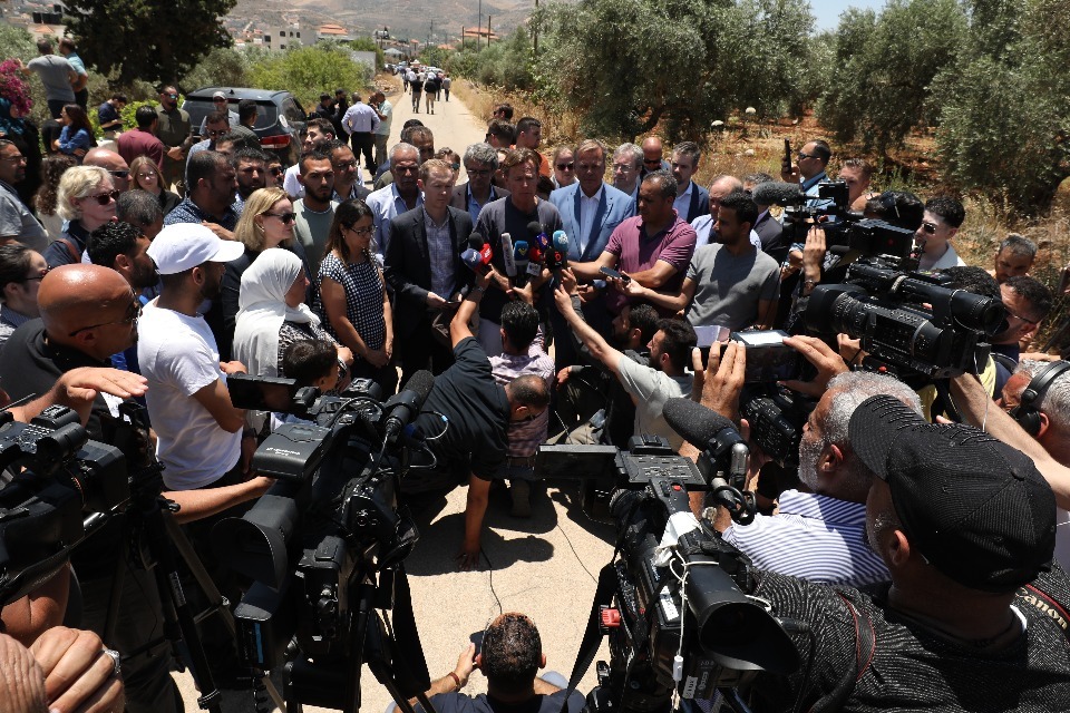 Diplomatic missions visit Turmusaya village - GOV.UK