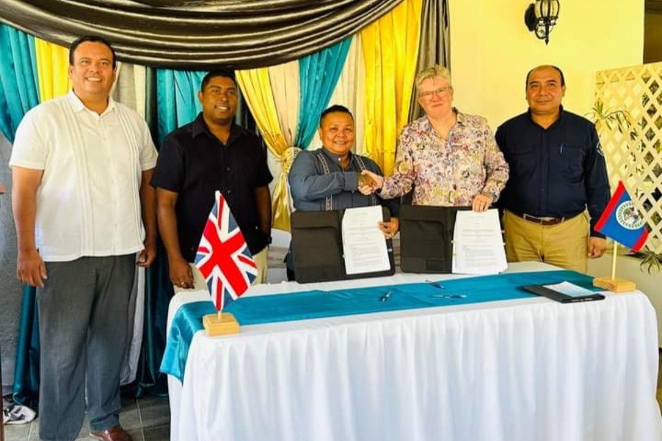 UK and Belize sign agreement on marine science expertise - GOV.UK