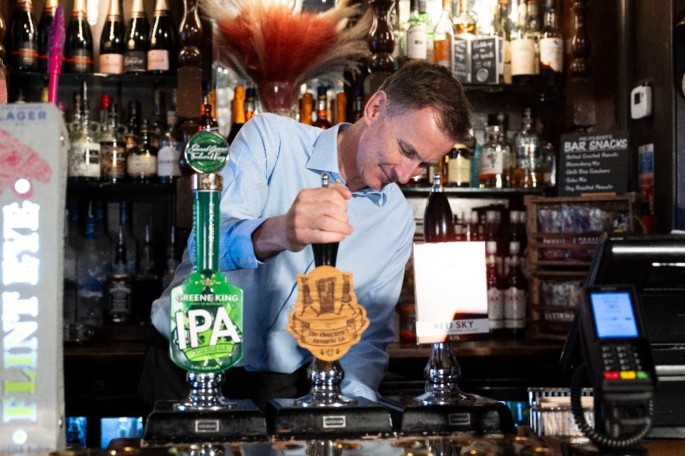 Tax cut for 38,000 British pubs - GOV.UK
