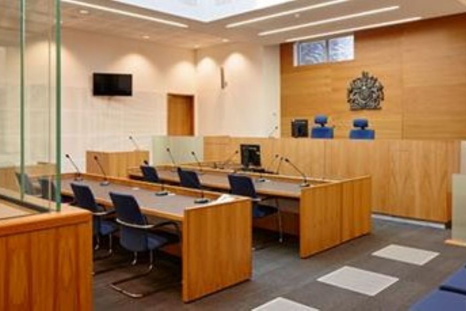 [Withdrawn] Bogus immigration adviser receives two year suspended ...
