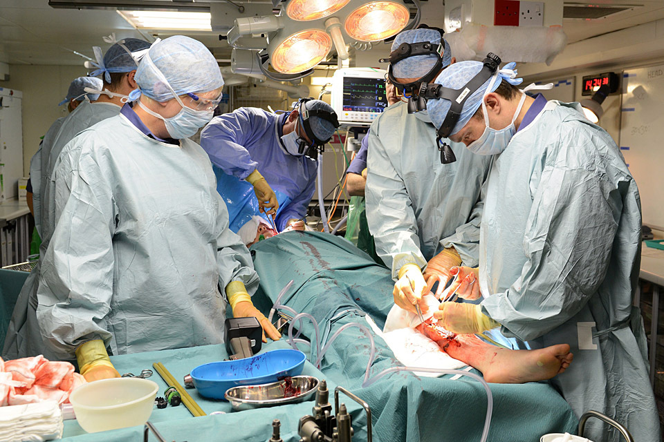 Medics practise life-saving skills - GOV.UK