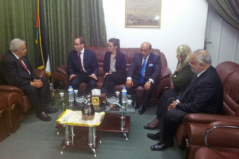 Benjamin Saoul meets with new Palestinian ministers in Gaza - GOV.UK