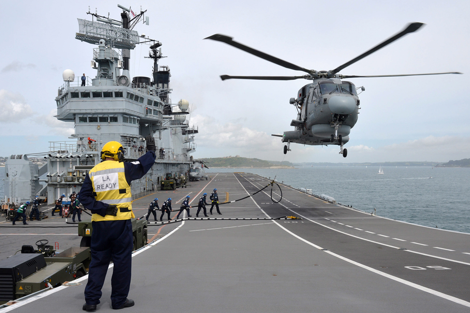 Navy's sub-hunting helicopters enter service early - GOV.UK