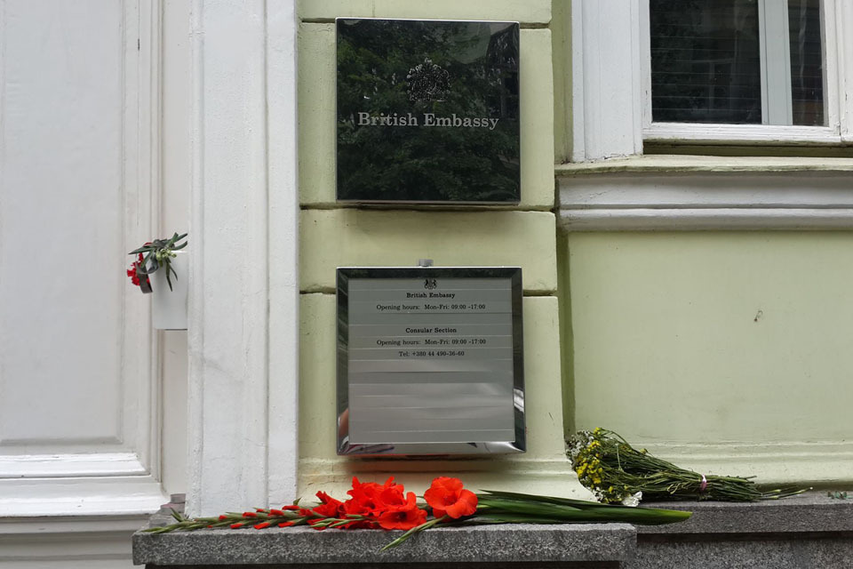British Embassy Kyiv opens book of condolences for flight MH17 - GOV.UK