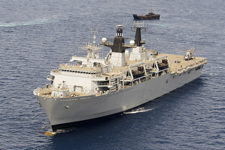 HMS Bulwark rescues over 400 migrants - GOV.UK