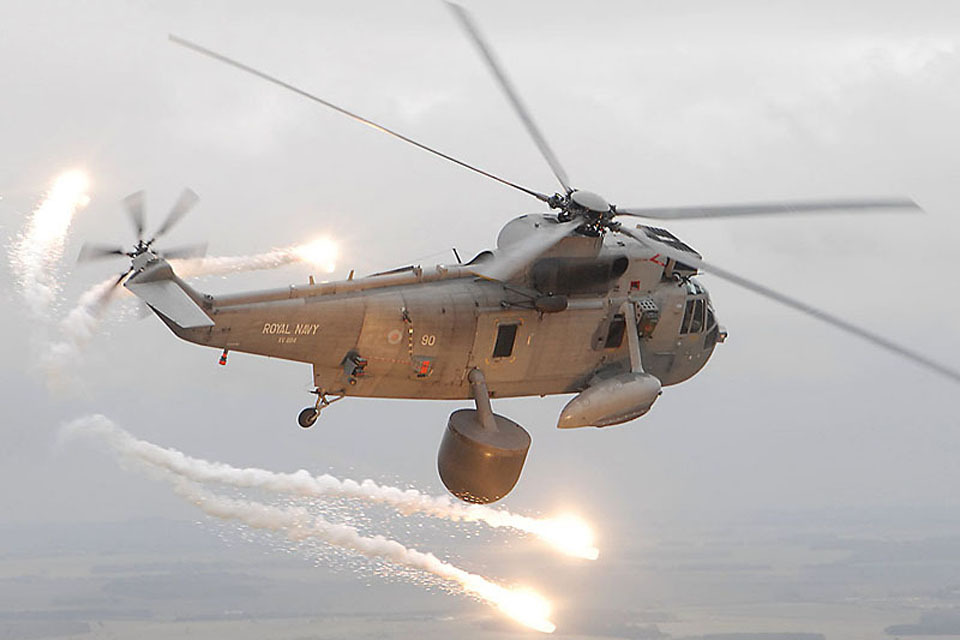 Navy helicopters exercise with USA's newest aircraft carrier - GOV.UK