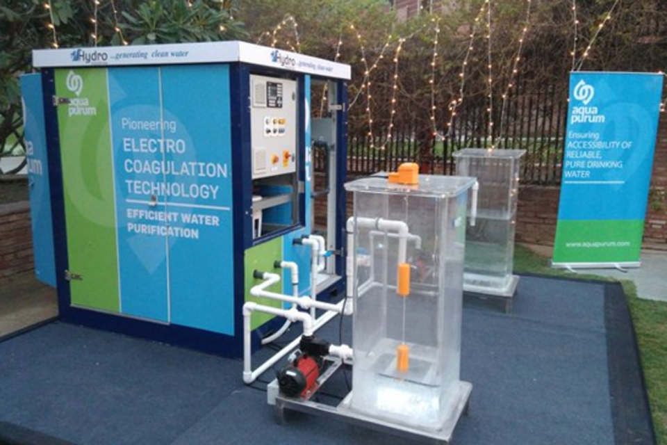 Innovative technology to treat water showcased - GOV.UK