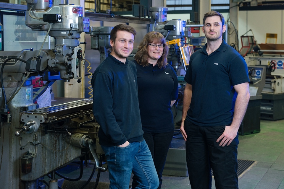 Dstl's latest apprenticeship opportunities are now open - GOV.UK