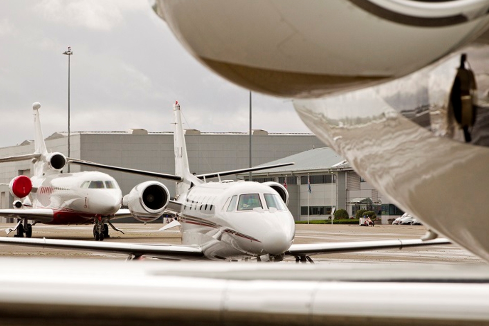 Civil use of government aerodromes - GOV.UK