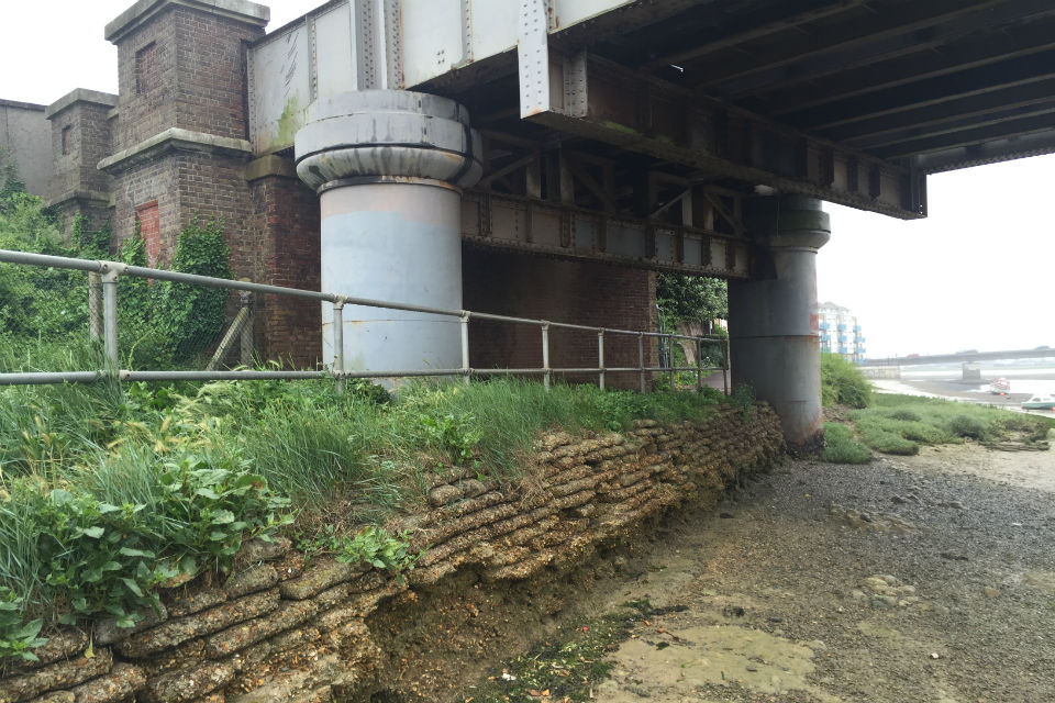Shoreham Adur tidal walls scheme: latest update - GOV.UK Shoreham Adur tidal walls scheme: latest update - GOV.UK