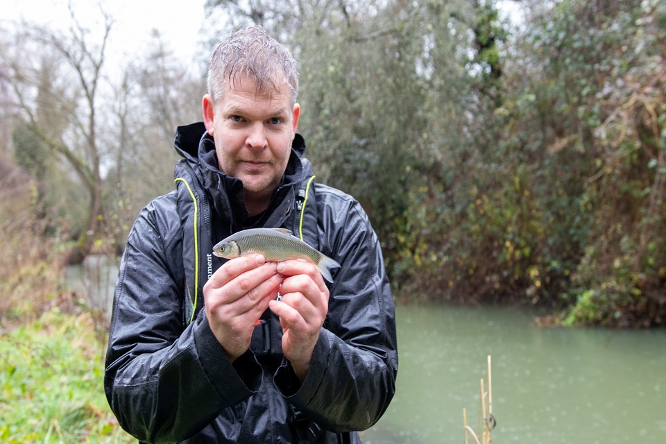 River Great Ouse gets Christmas present with fish restocking - GOV.UK