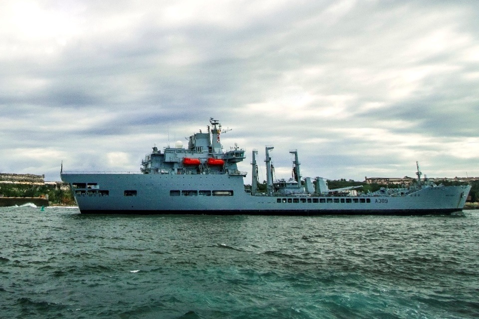 Royal Fleet Auxiliary (RFA) Wave Knight en la Habana - GOV.UK