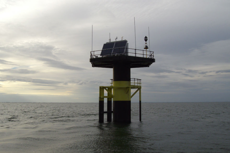 New tidal gauge will record data to improve flood forecasting - GOV.UK