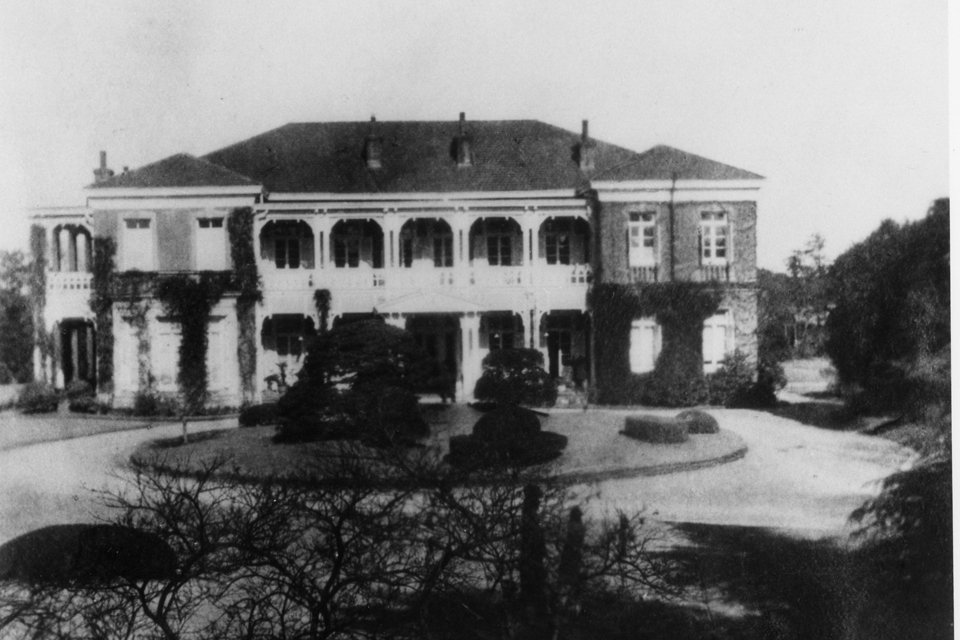 The British Embassy in Japan: A photographic journey through history ...