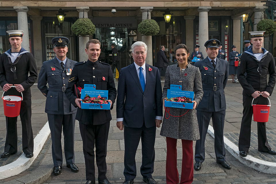Service personnel and Ministers show support on London Poppy Day - GOV.UK