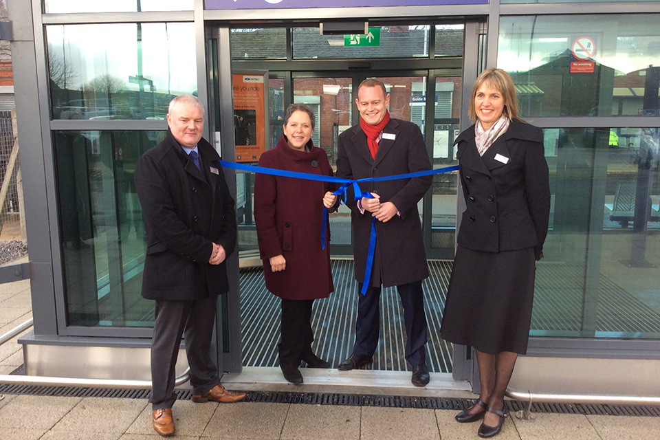 Minister visits station upgrades in Manchester - GOV.UK