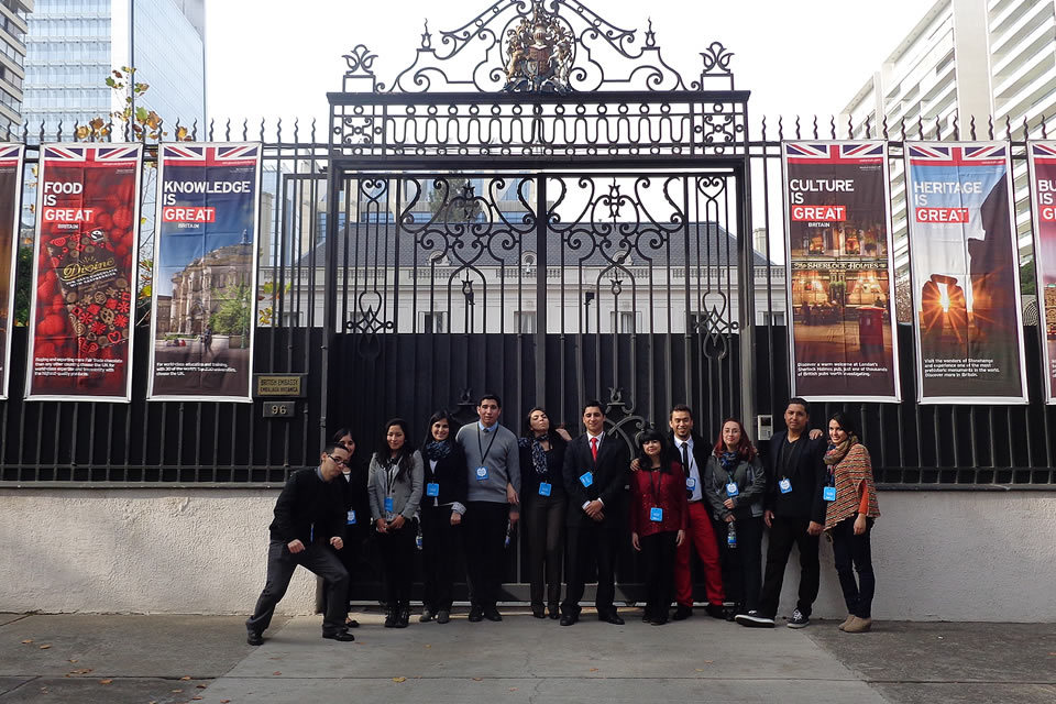Over six hundred people visited the British residence in Santiago - GOV.UK