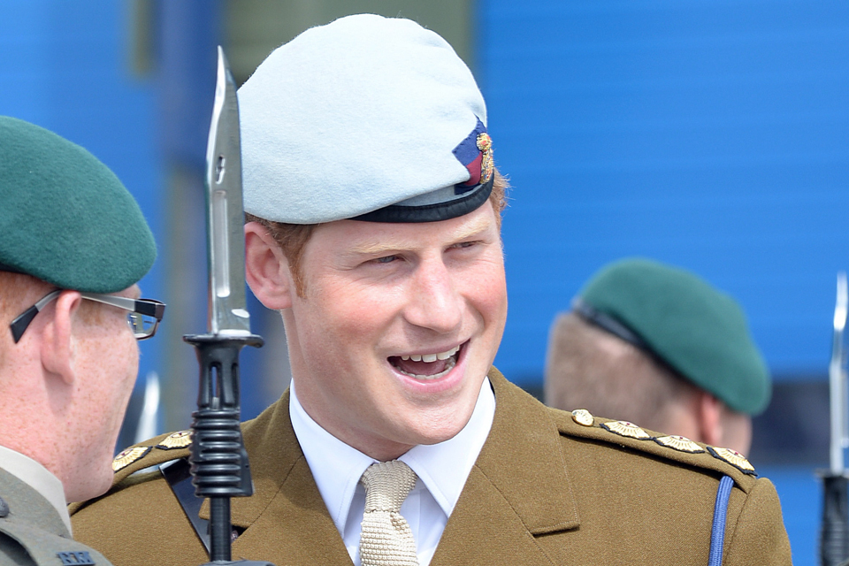 Prince Harry ends his attachment to Army Air Corps - GOV.UK