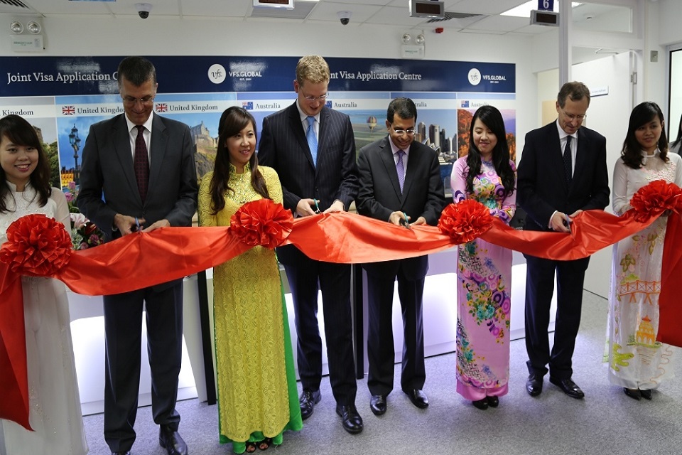 Anh Quốc khai trương Trung tâm tiếp nhận hồ sơ xin thị thực mới tại Hà ...