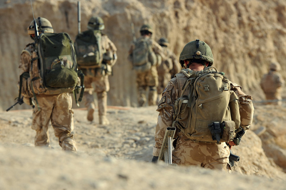 Innovative battery system lightens the load for troops on ops - GOV.UK
