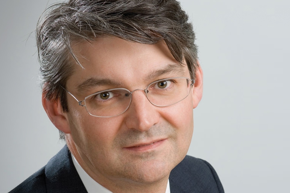 Press Release: New Permanent Secretary at DECC - GOV.UK