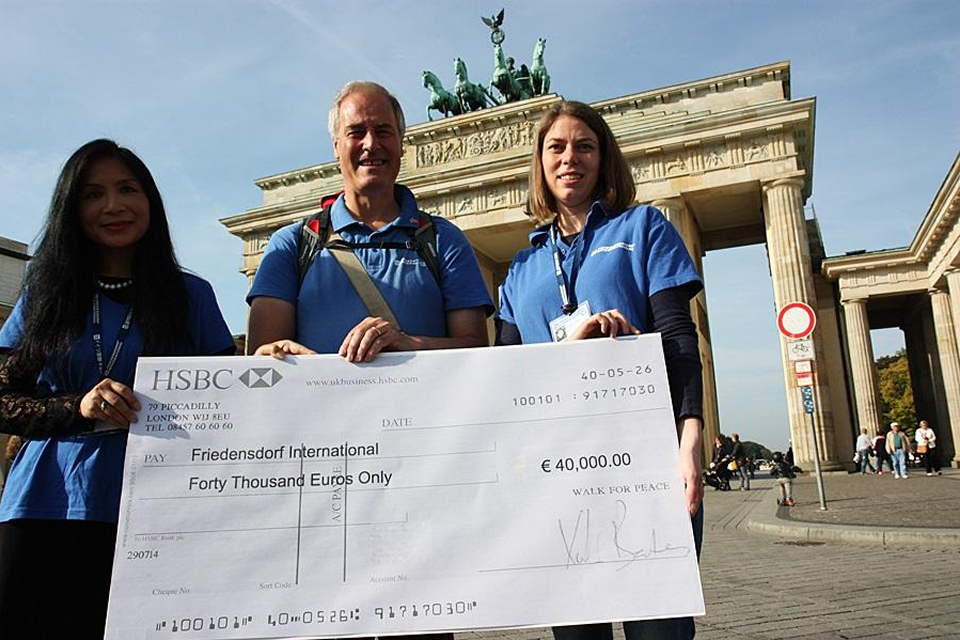 Lord Bates completes his 1,000 mile #walk4peace - GOV.UK