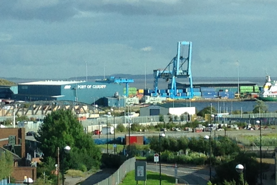 Wales Office Minister Alun Cairns visits Welsh ports - GOV.UK