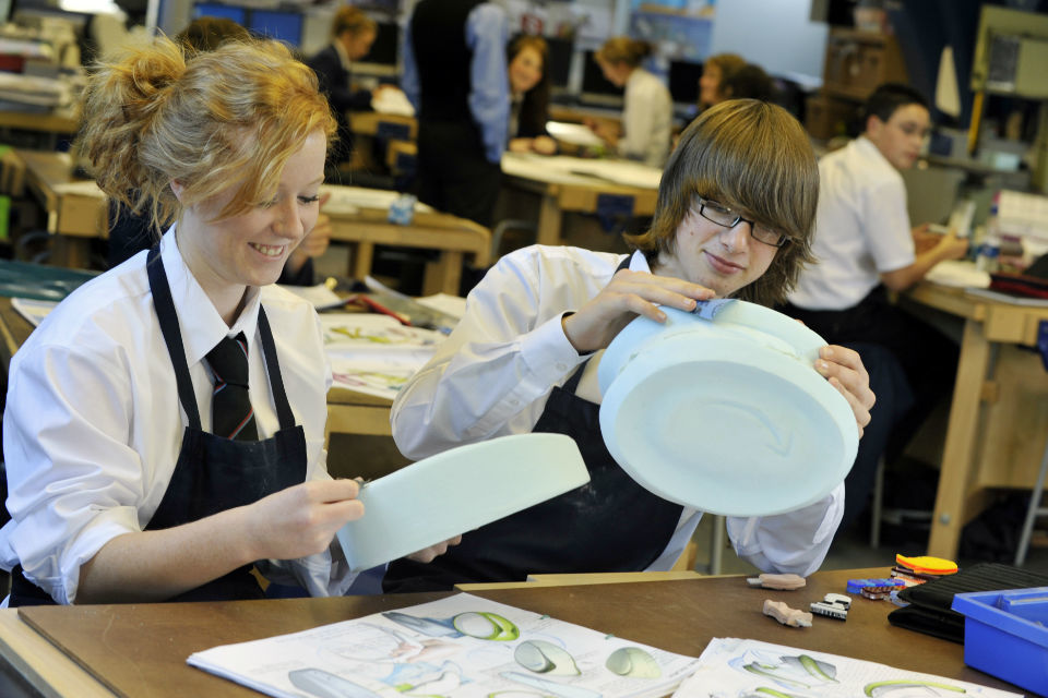New design and technology GCSE will inspire next top designers - GOV.UK