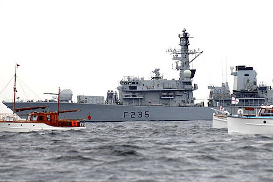 HMS Monmouth leads Dunkirk commemoration - GOV.UK