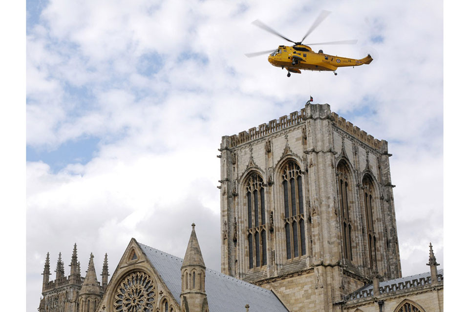 RAF SAR team exercises over York Minster - GOV.UK
