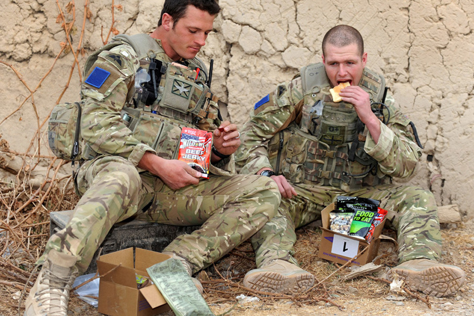 New lightweight ration packs hit the front line - GOV.UK