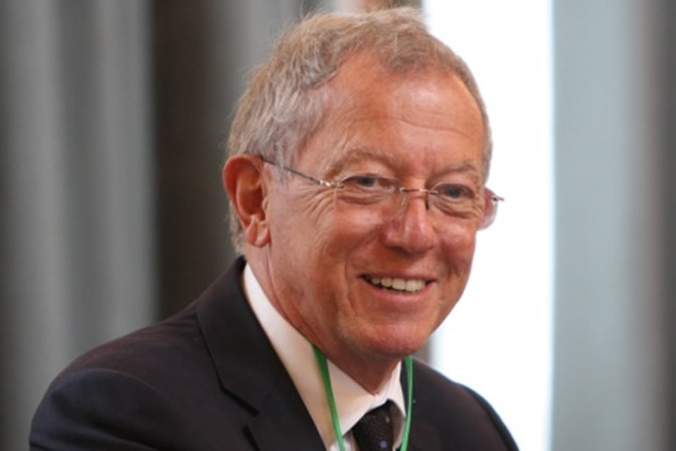 Sir David King visits Chile to talk Climate Change - GOV.UK