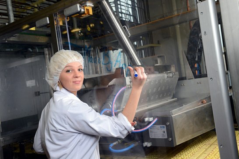 Funding for apprenticeships helps small business and postgraduates - GOV.UK