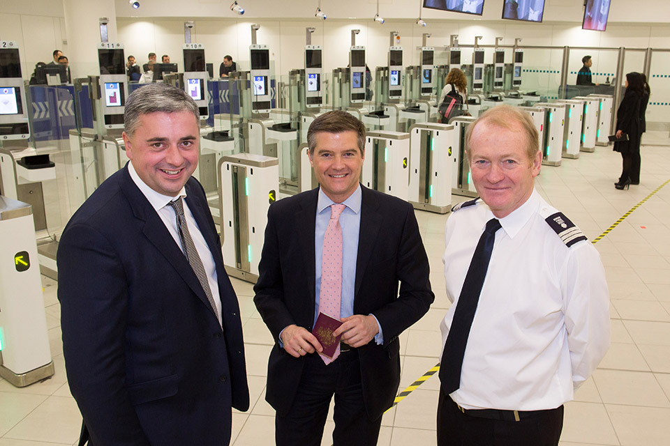 Next generation of ePassport gates opened at Gatwick - GOV.UK