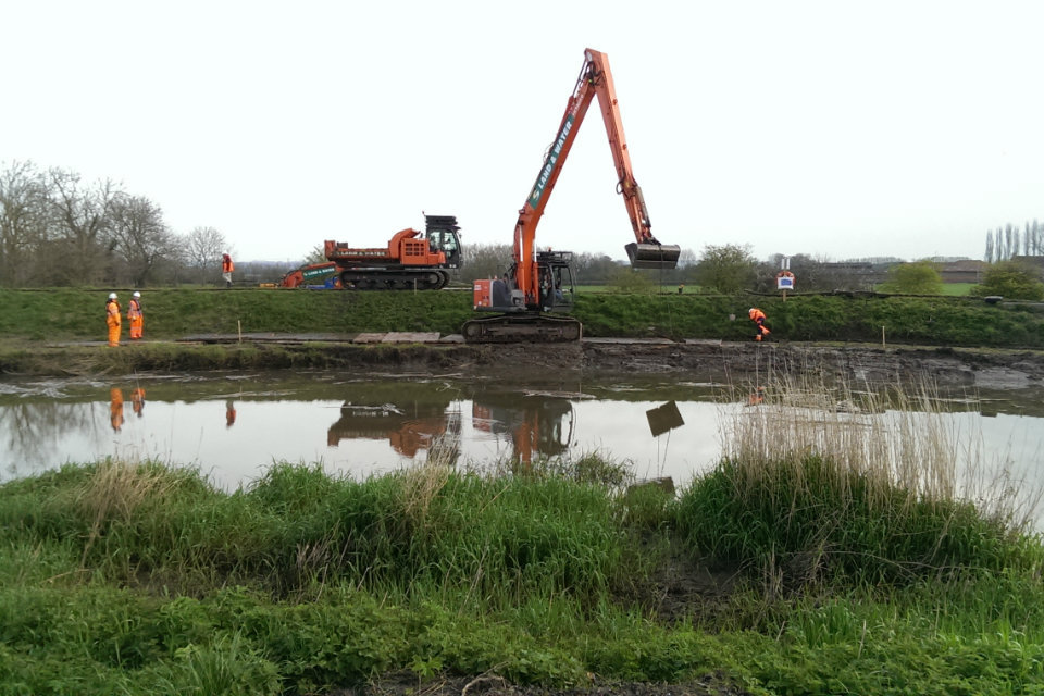 Dredging begins on the River Parrett in Somerset - GOV.UK