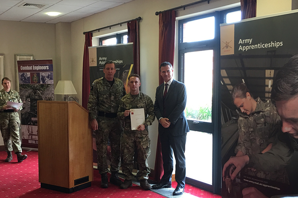 Defence Minister launches new Army apprentice awards - GOV.UK