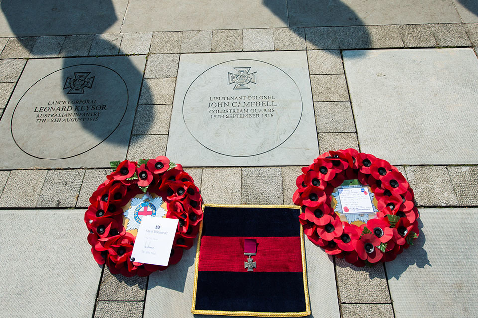 Battle of the Somme hero honoured with Victoria Cross memorial - GOV.UK