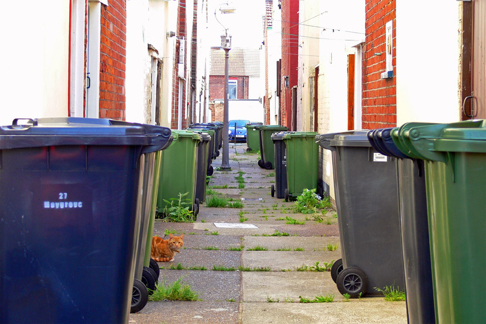 Eric Pickles welcomes common sense guidance to clamp down on bin blight ...