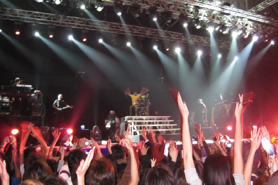 New rules will protect fans from ticket touting - GOV.UK