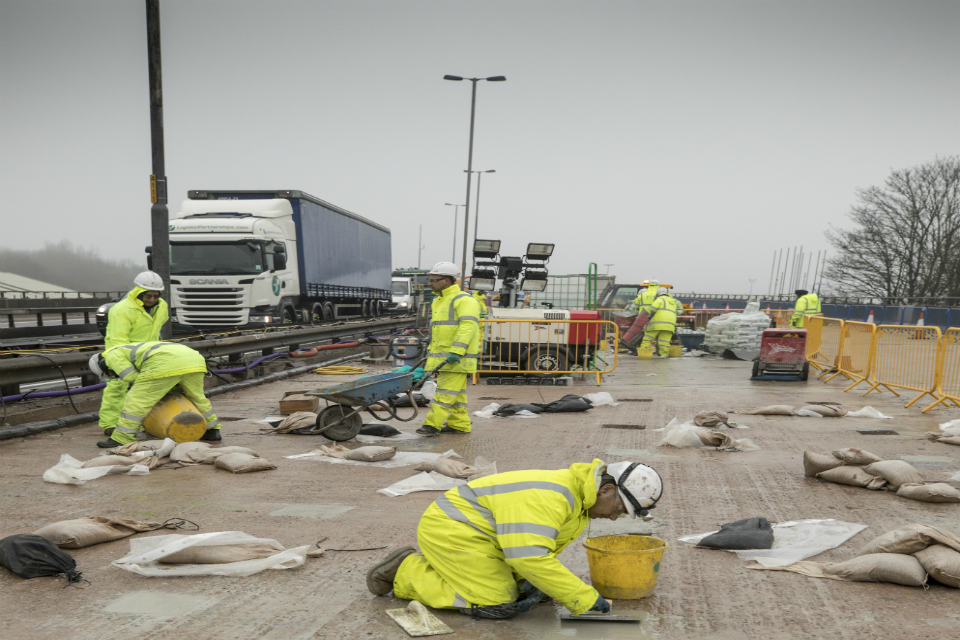 M5 Oldbury viaduct repair project approaches key milestone - GOV.UK