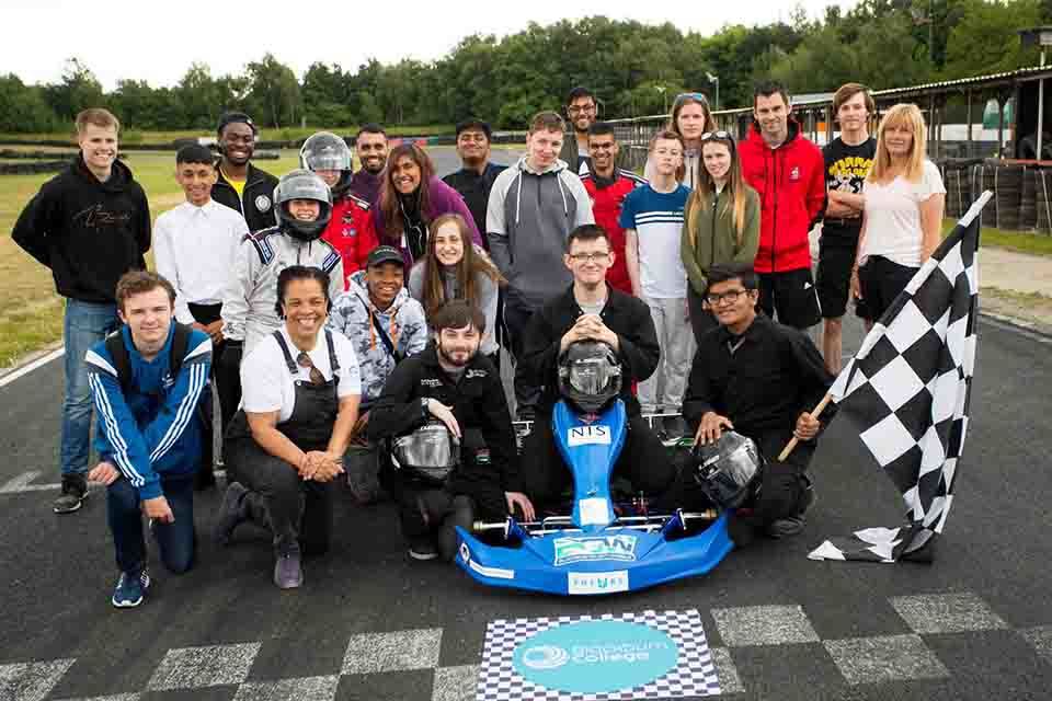 Young engineers demonstrate readiness for a zero emissions future - GOV.UK