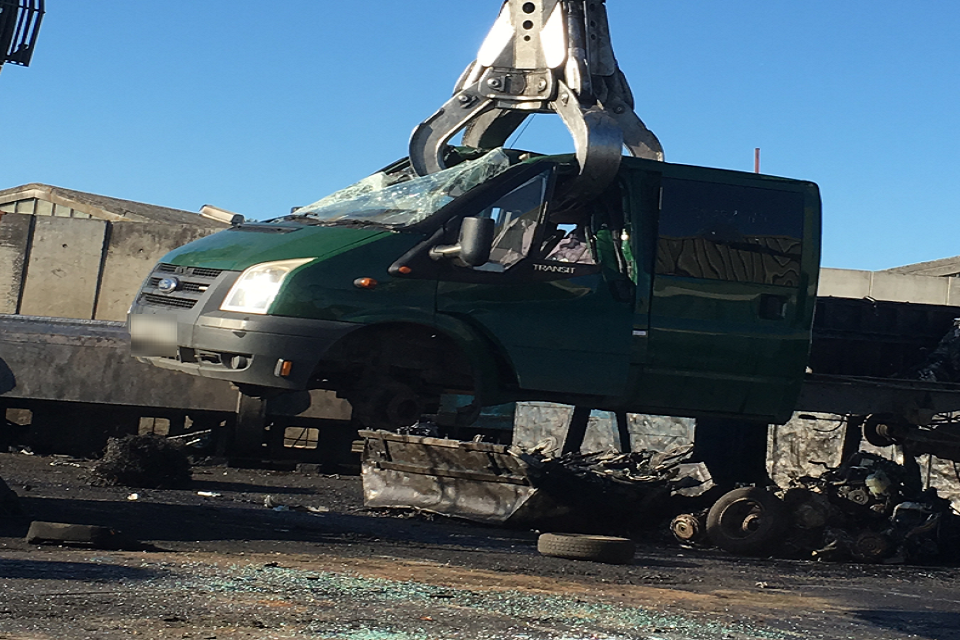 Leatherhead van destroyed after link to waste crime - GOV.UK