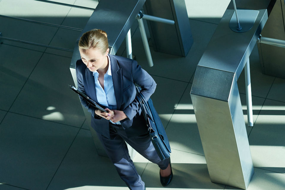 Professional court access scheme to be adopted nationally - GOV.UK