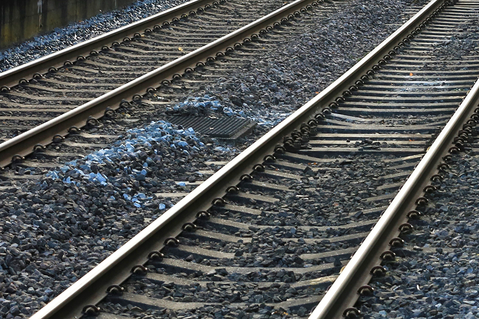 Government plan to make private level crossings safer - GOV.UK